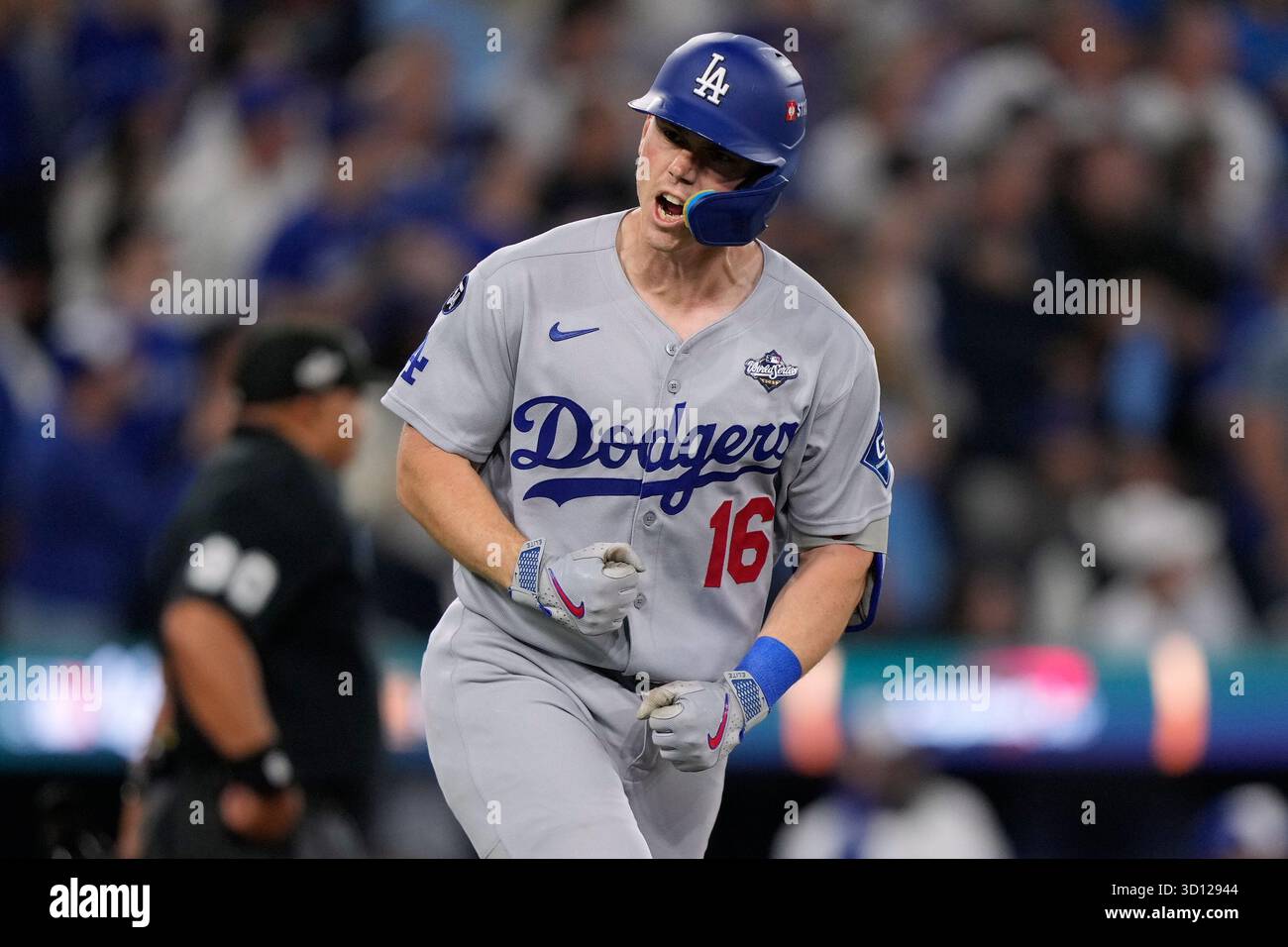 Los Angeles Dodgers' Will Smith (16) celebrates his home run against ...