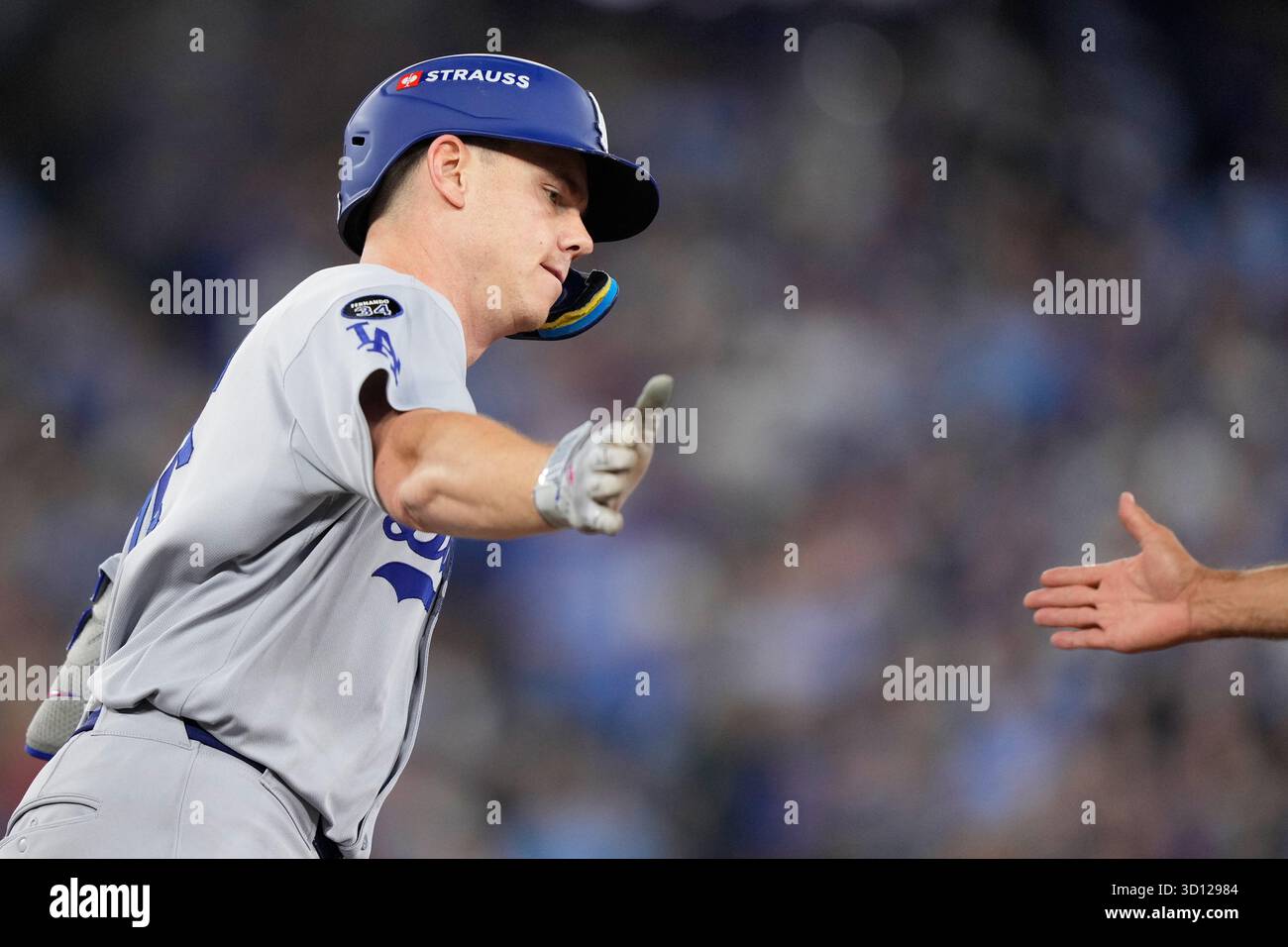 Los Angeles Dodgers' Will Smith (16) celebrates his home run against ...
