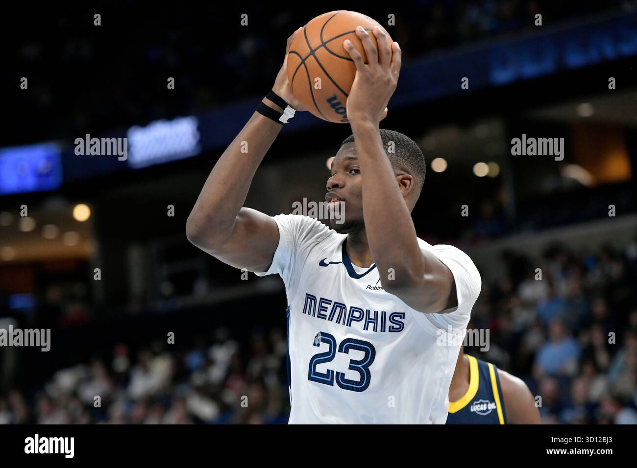 Memphis Grizzlies forward Cedric Coward (23) handles the ball in the ...