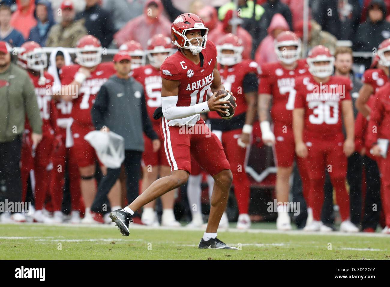 FAYETTEVILLE, AR - OCTOBER 25: Arkansas Razorbacks quarterback Taylen ...