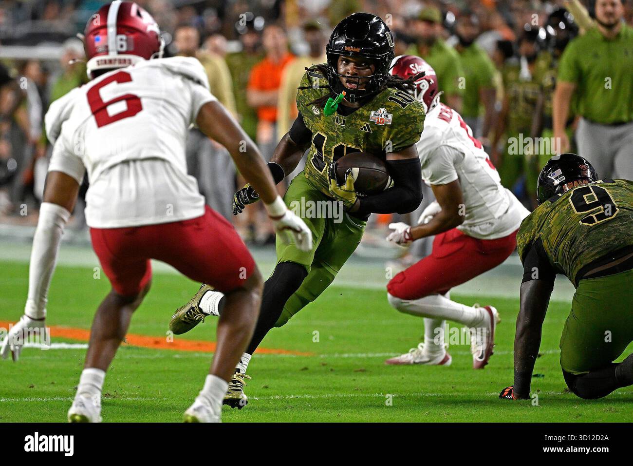 MIAMI GARDENS, FL - OCTOBER 25: Miami wide receiver Malachi Toney (10 ...