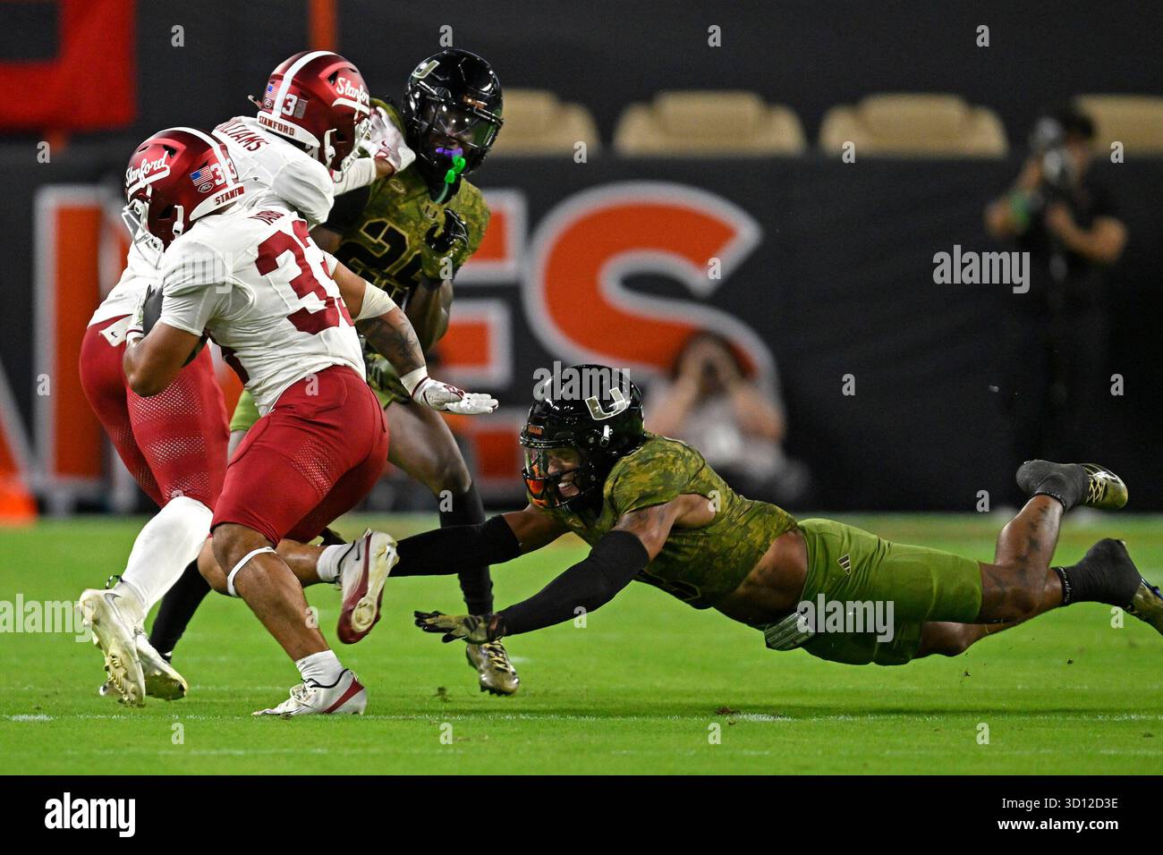 MIAMI GARDENS, FL - OCTOBER 25: Miami defensive back Jakobe Thomas (8 ...