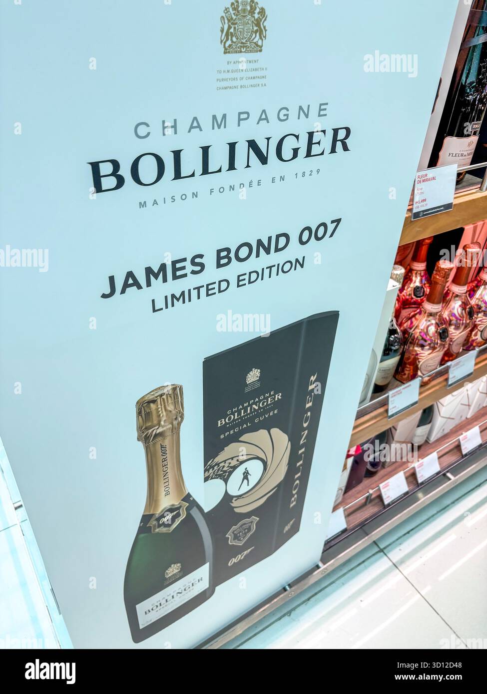 Bollinger james bond champagne hi-res stock photography and images - Alamy