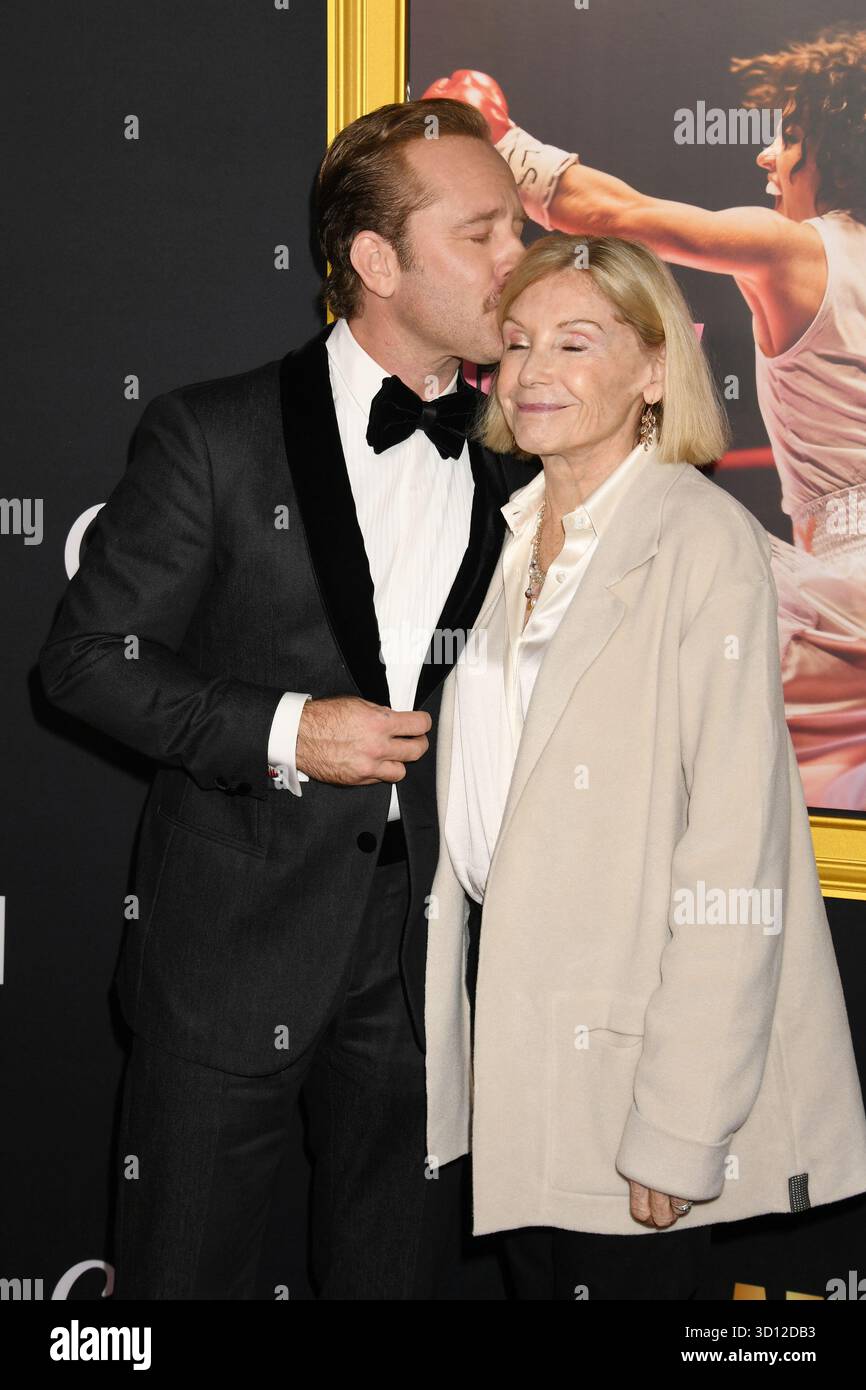LOS ANGELES, CA - OCTOBER 25: Ben Foster and Gillian Kirwan Foster at ...