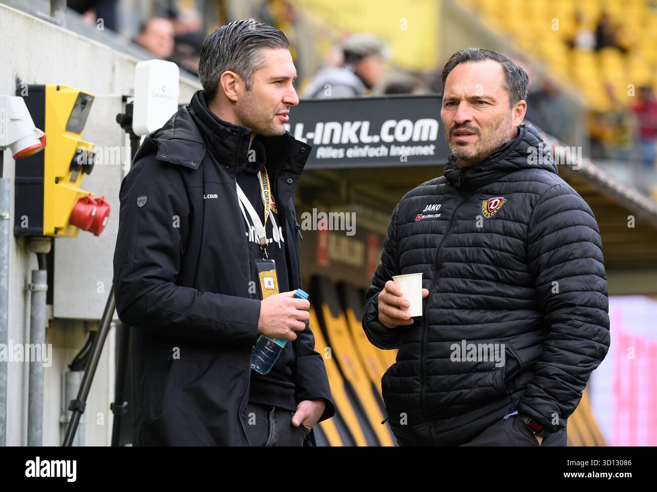 25 October 2025, Saxony, Dresden: Soccer: Bundesliga 2, SG Dynamo ...
