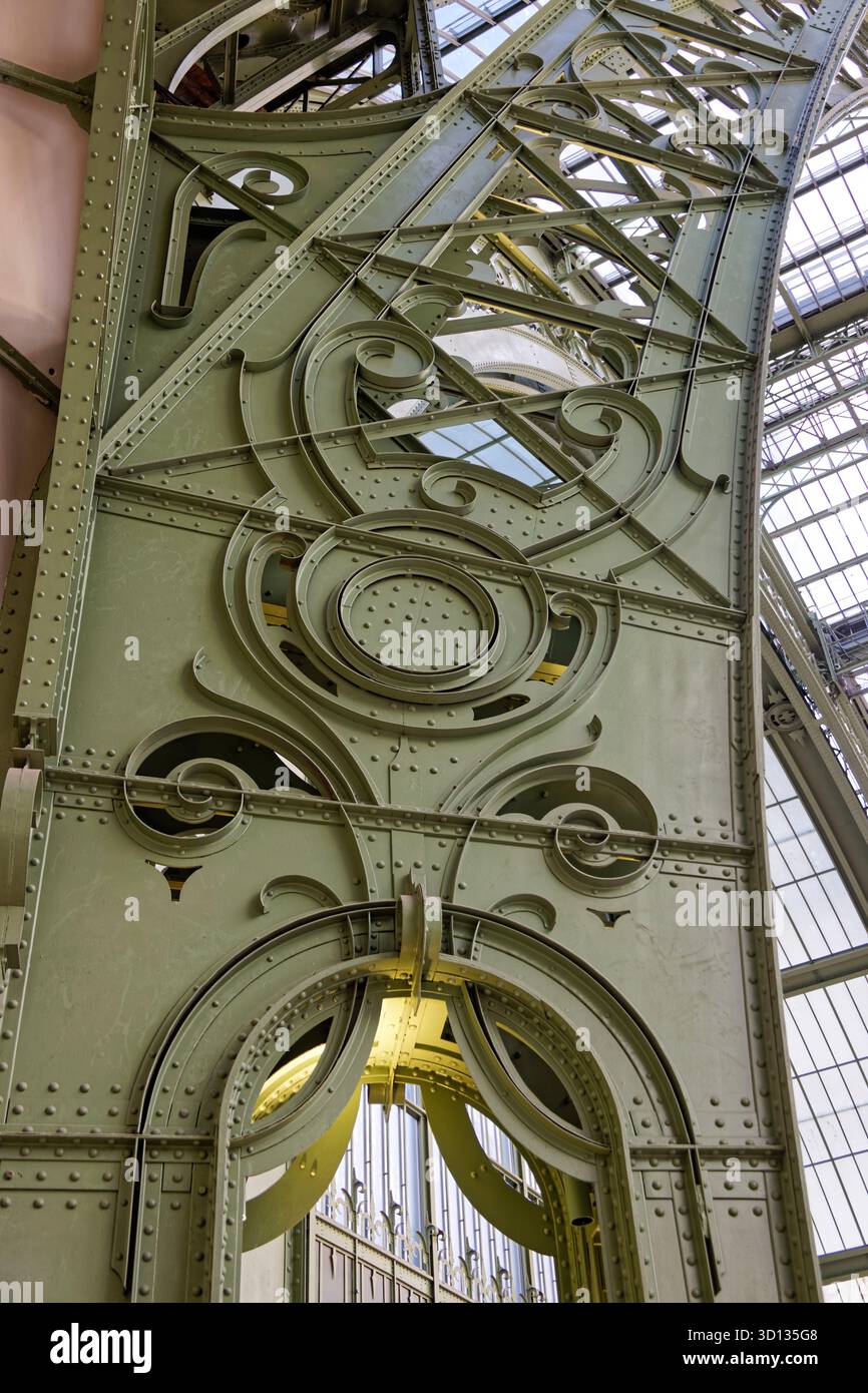 Paris france 25 october 2025 hi-res stock photography and images - Alamy