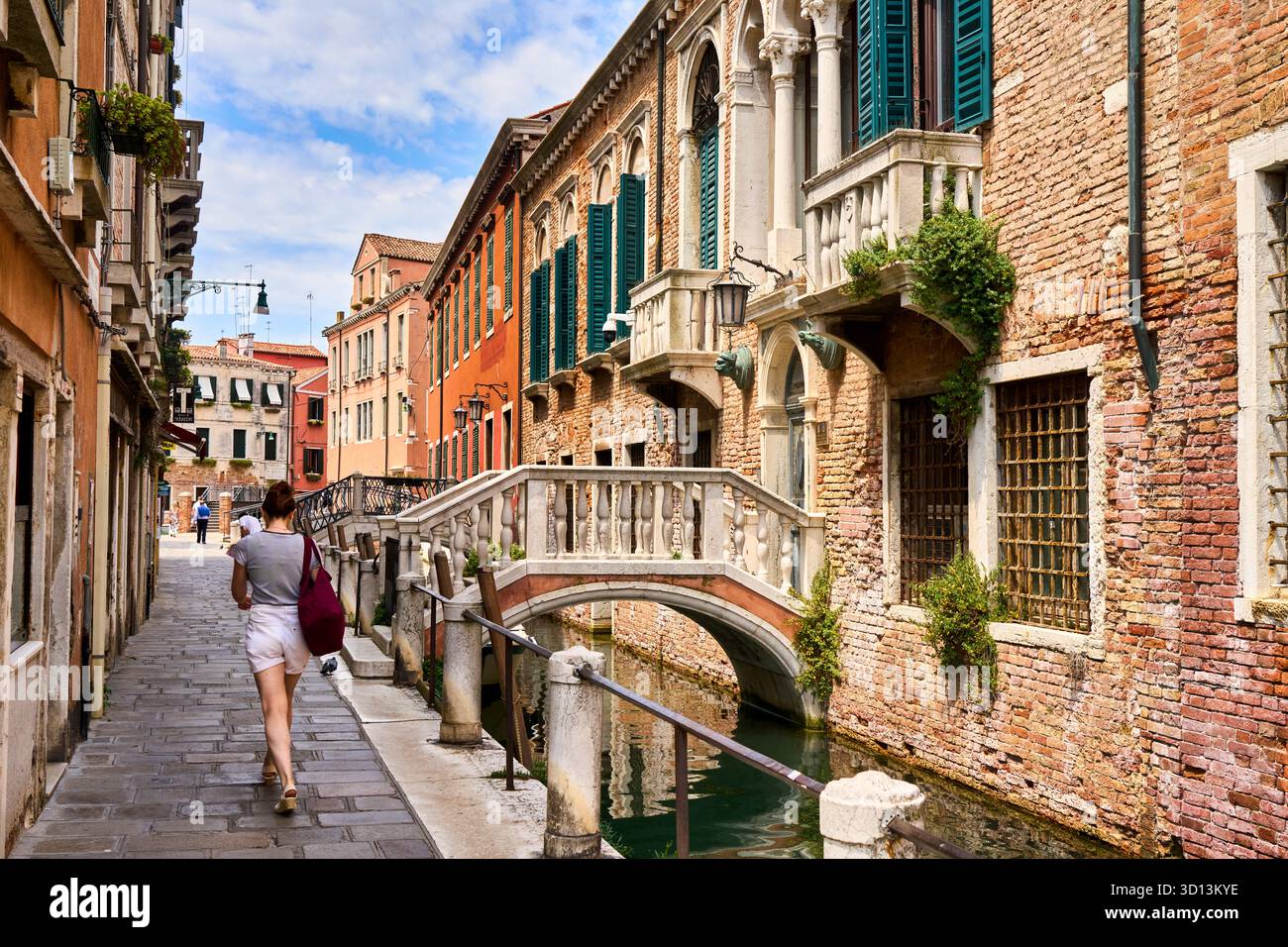 Campo de larsenal ponte hi-res stock photography and images - Alamy