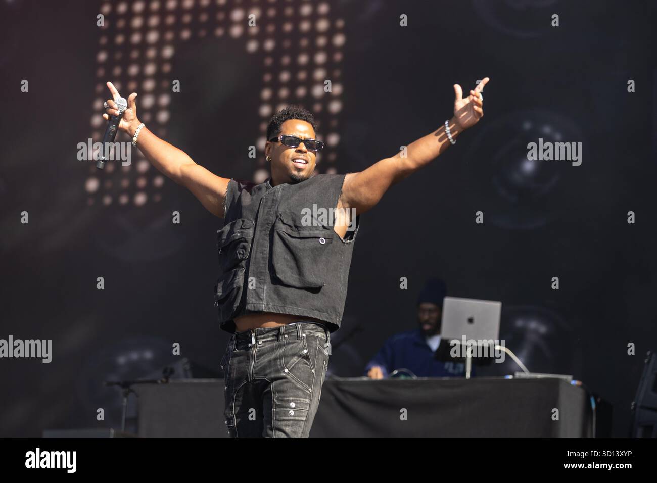 Bobby V of RSVP performs during the One Musicfest held in Piedmont Park ...