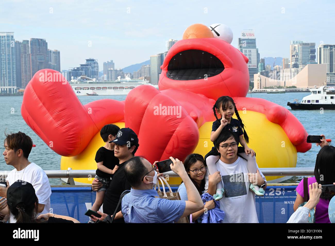 Elmo, a floating inflatable sculpture at the “Water Parade at Victoria ...