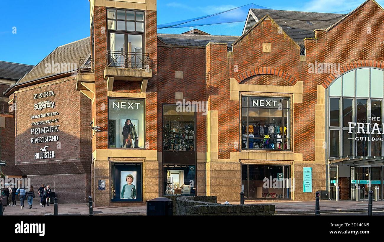 Guildford shops smartphone stock photos and images - Alamy