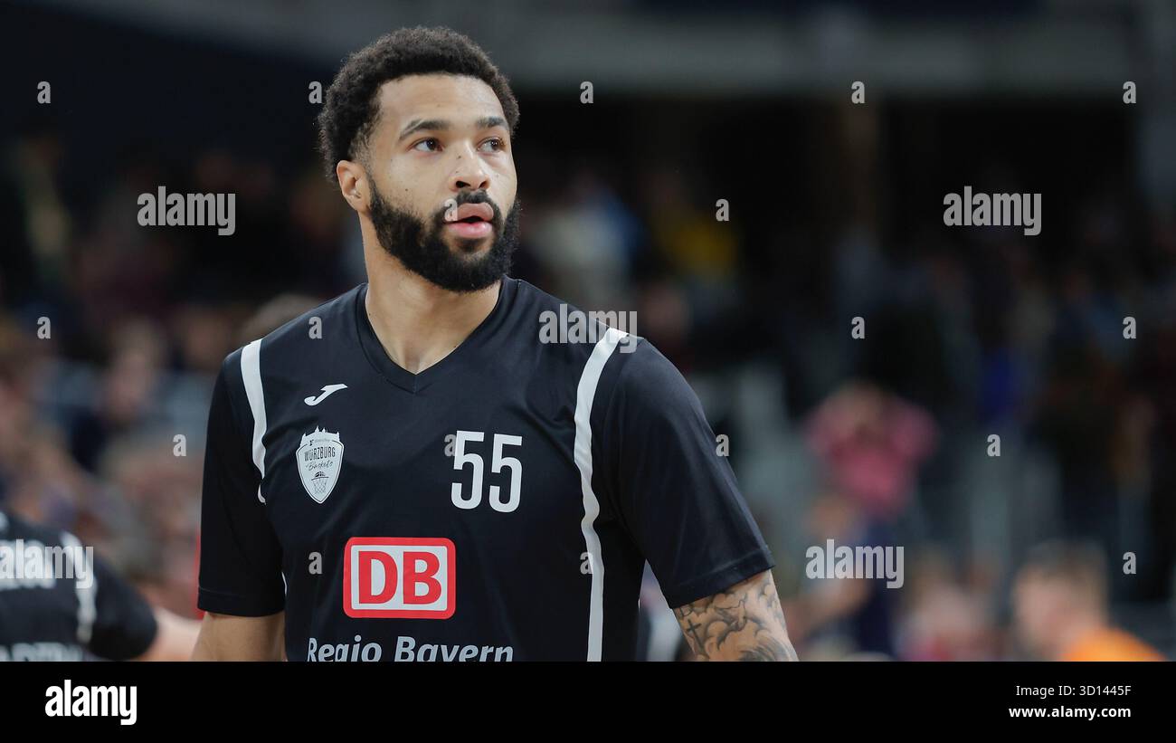 Im Bild: David Muenkat (Wuerzburg Baskets, 55) 25.10.2025, Basketball ...