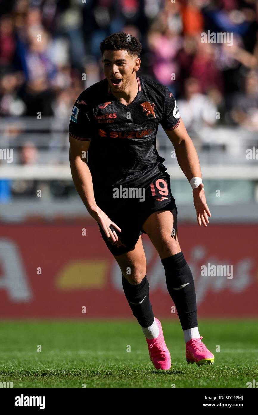 Che Adams of Torino FC celebrates during the Serie A football match ...