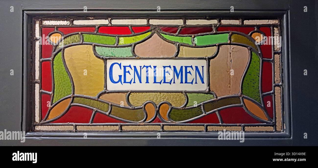 A victorian toilet hi-res stock photography and images - Alamy