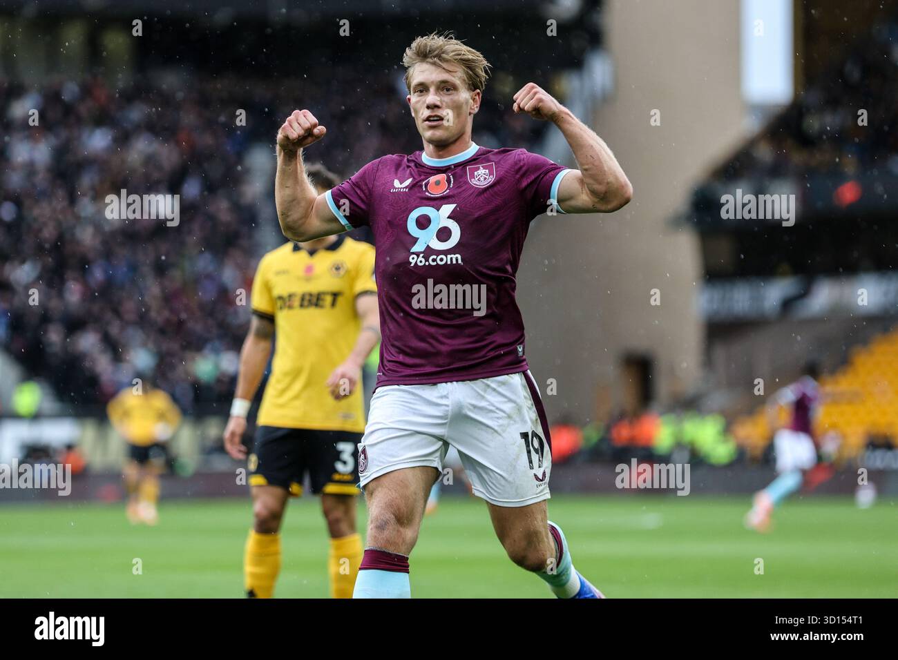 Zian Flemming (19 Burnley) celebrates after scoring during the Premier ...