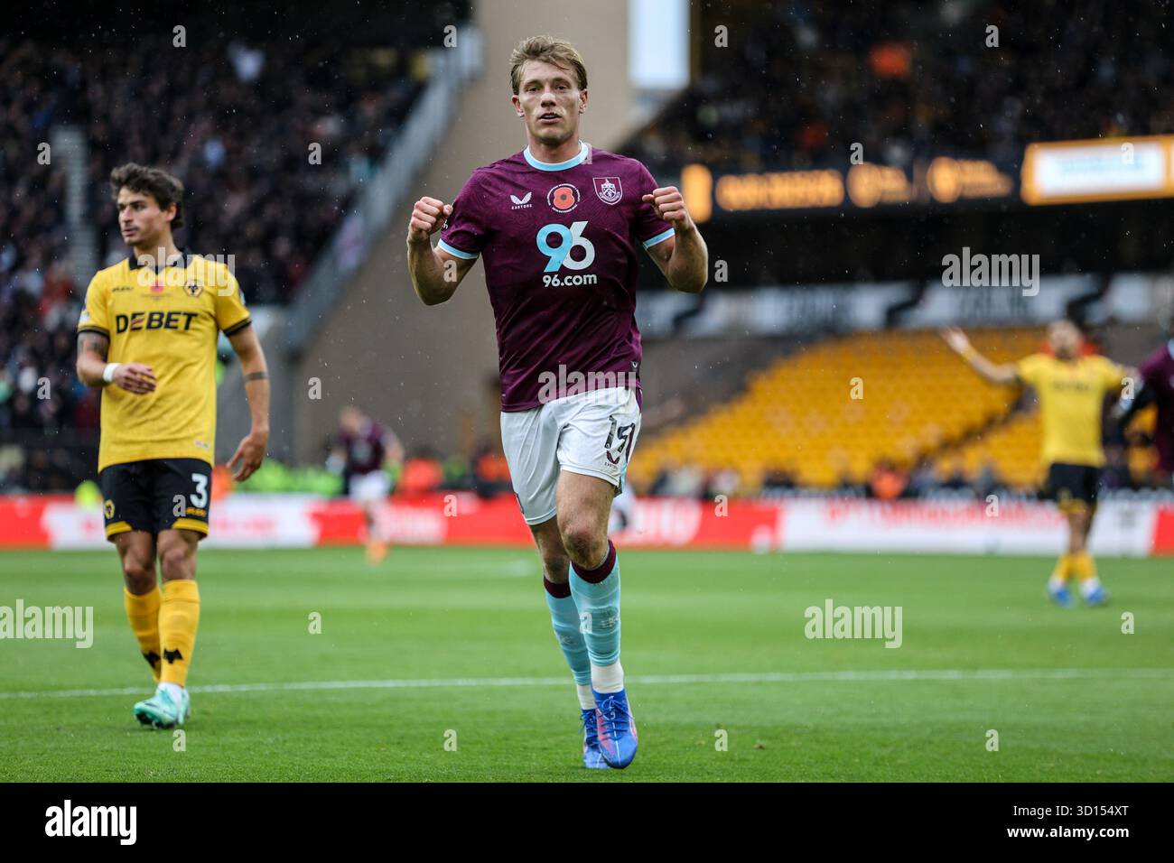 Zian Flemming (19 Burnley) celebrates after scoring during the Premier ...