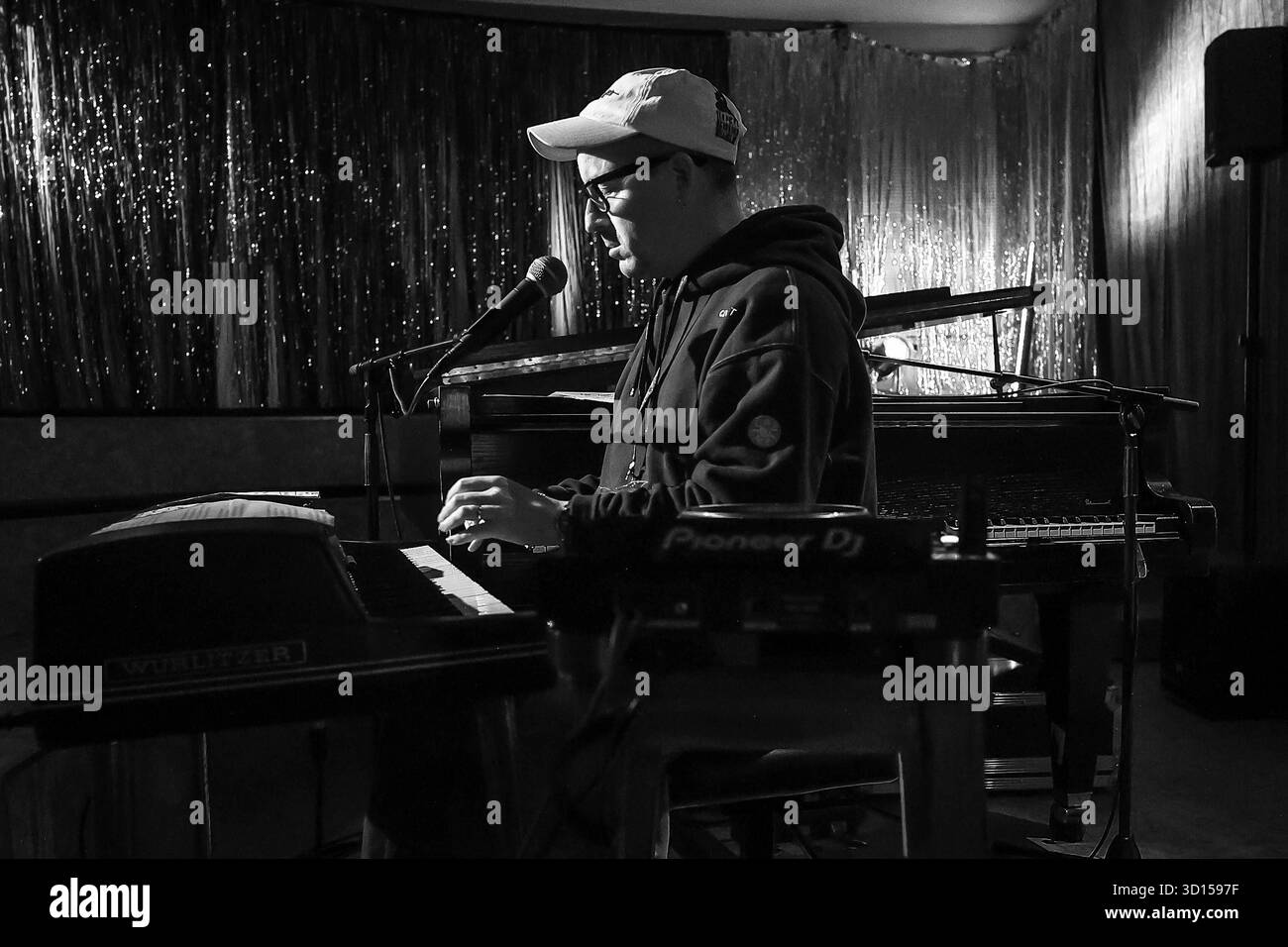 Konzert von Alexis Taylor, Volkstheater Rostock, AXIS Festival Alexis Taylor *** Local Caption ...