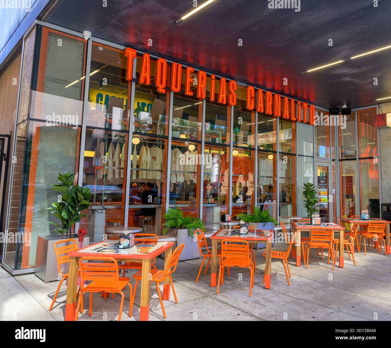 New Orleans, LA, USA - October 11, 2025: Front of Taquerias Carnalito ...