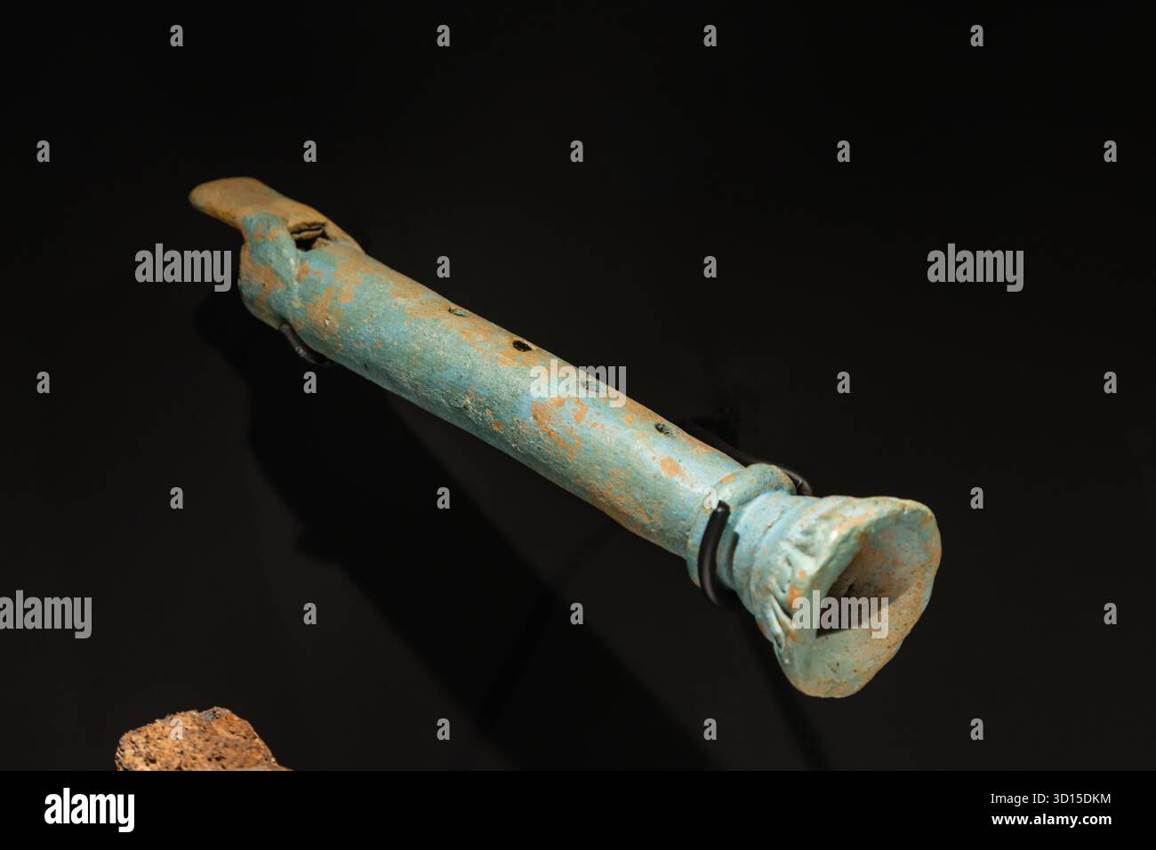 Aztec ritual flute (uilacapitztli) from the Templo Mayor, linked to ...