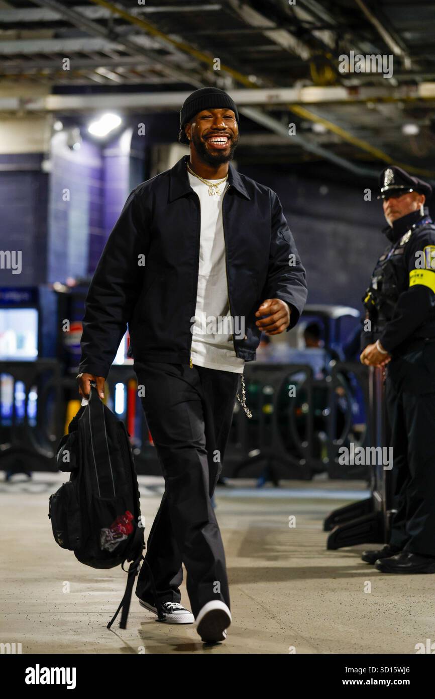 Cleveland Browns wide receiver Malachi Corley (83) arrives prior to the ...