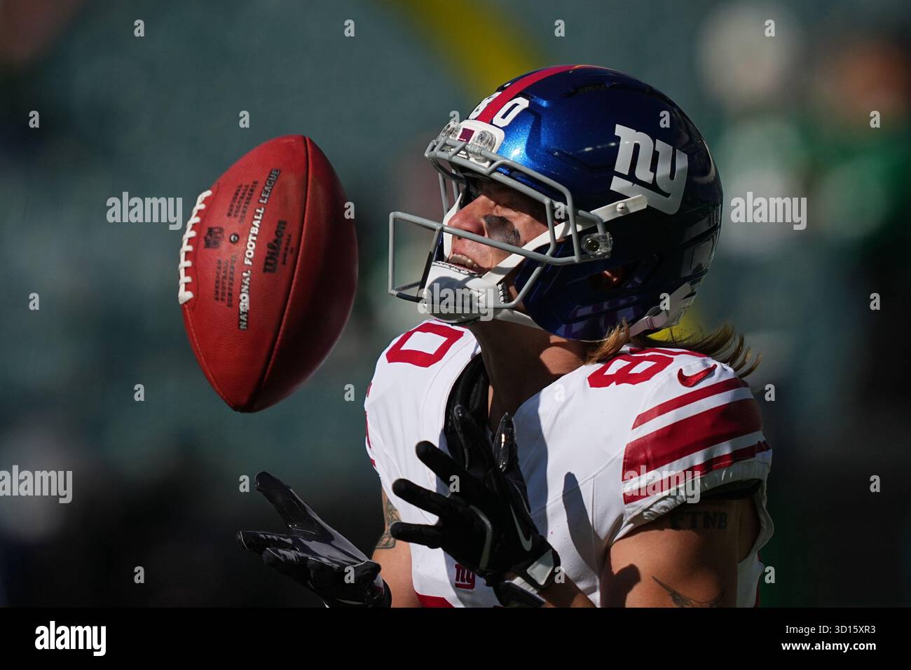 New York Giants wide receiver Gunner Olszewski warms up before an NFL ...