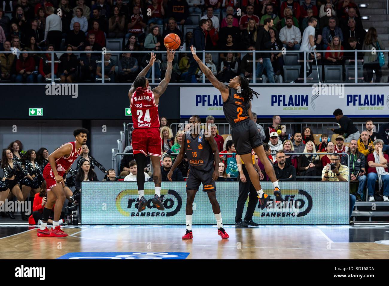 26.10.2025, BROSE Arena, Bamberg, GER, easy-Credit Basketball-Bundesliga, BMA365 Bamberg Baskets ...