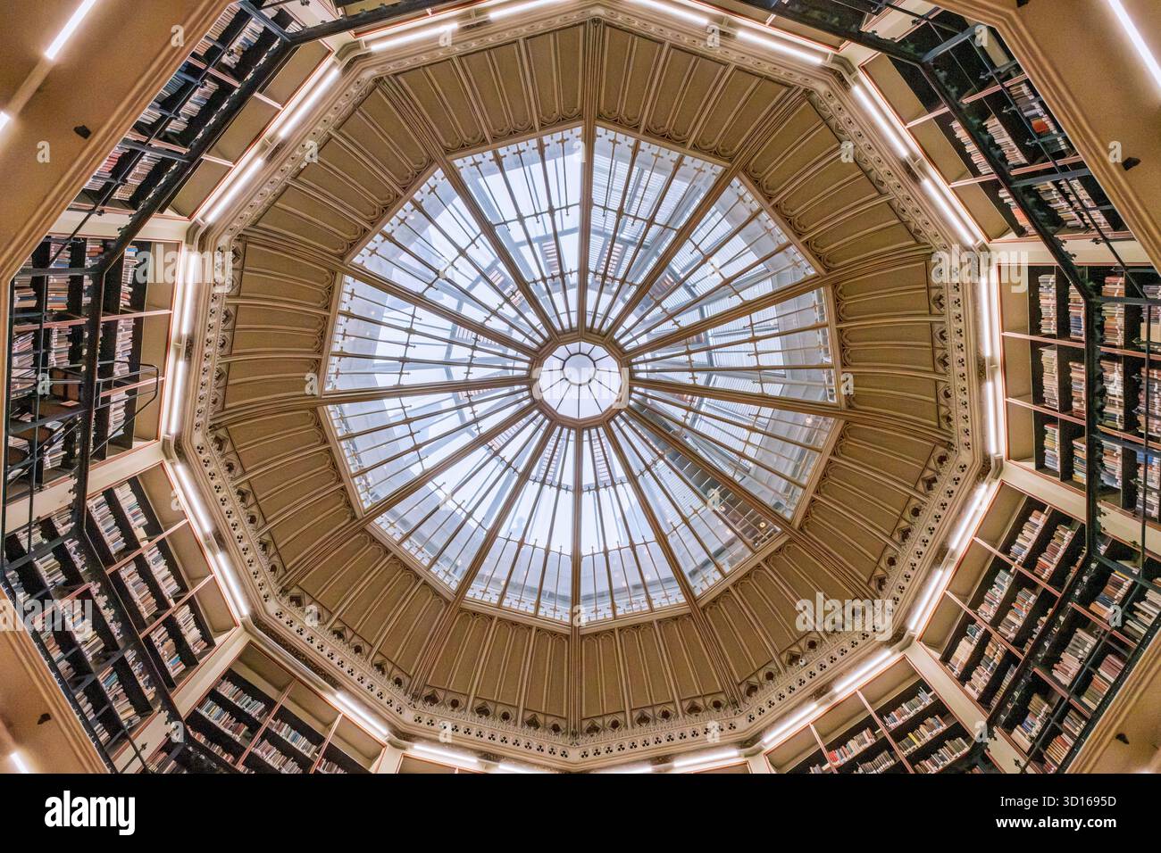 Dodecagonal dome hi-res stock photography and images - Alamy