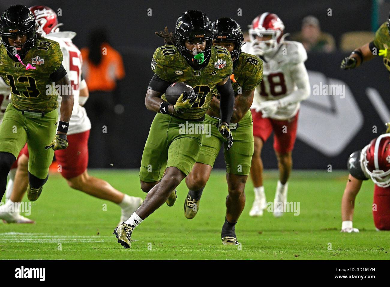 MIAMI GARDENS, FL - OCTOBER 25: Miami wide receiver Malachi Toney (10 ...