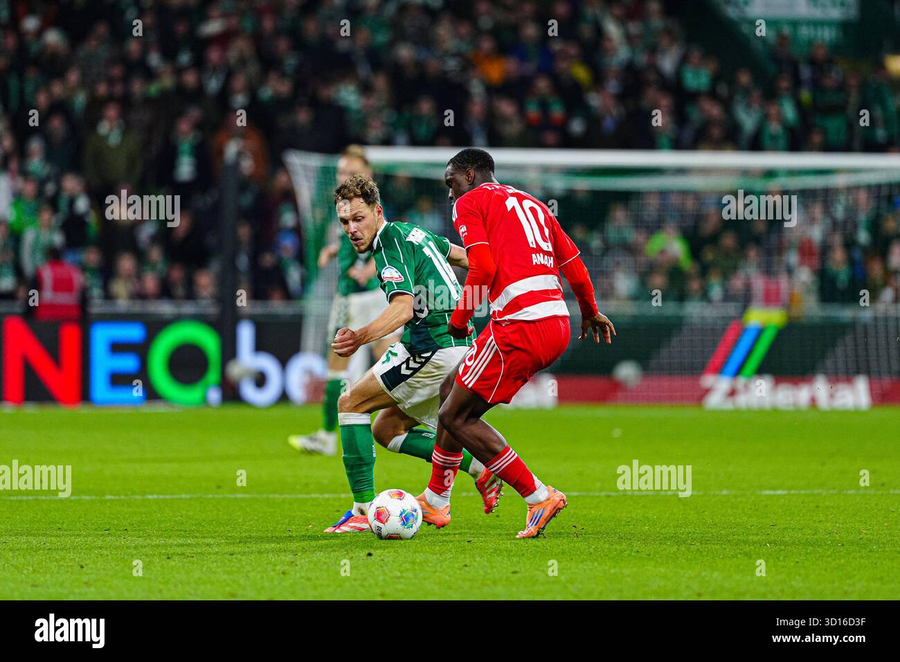Senne Lynen (SV Werder Bremen, #14), Ilyas Ansah (1. FC Union Berlin ...