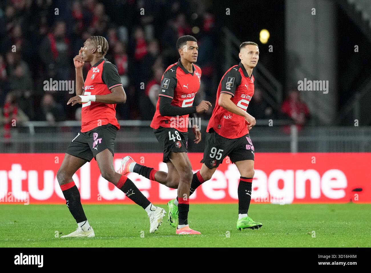 95 Przemyslaw FRANKOWSKI (srfc) - 48 Abdelhamid AIT BOUDLAL (srfc ...