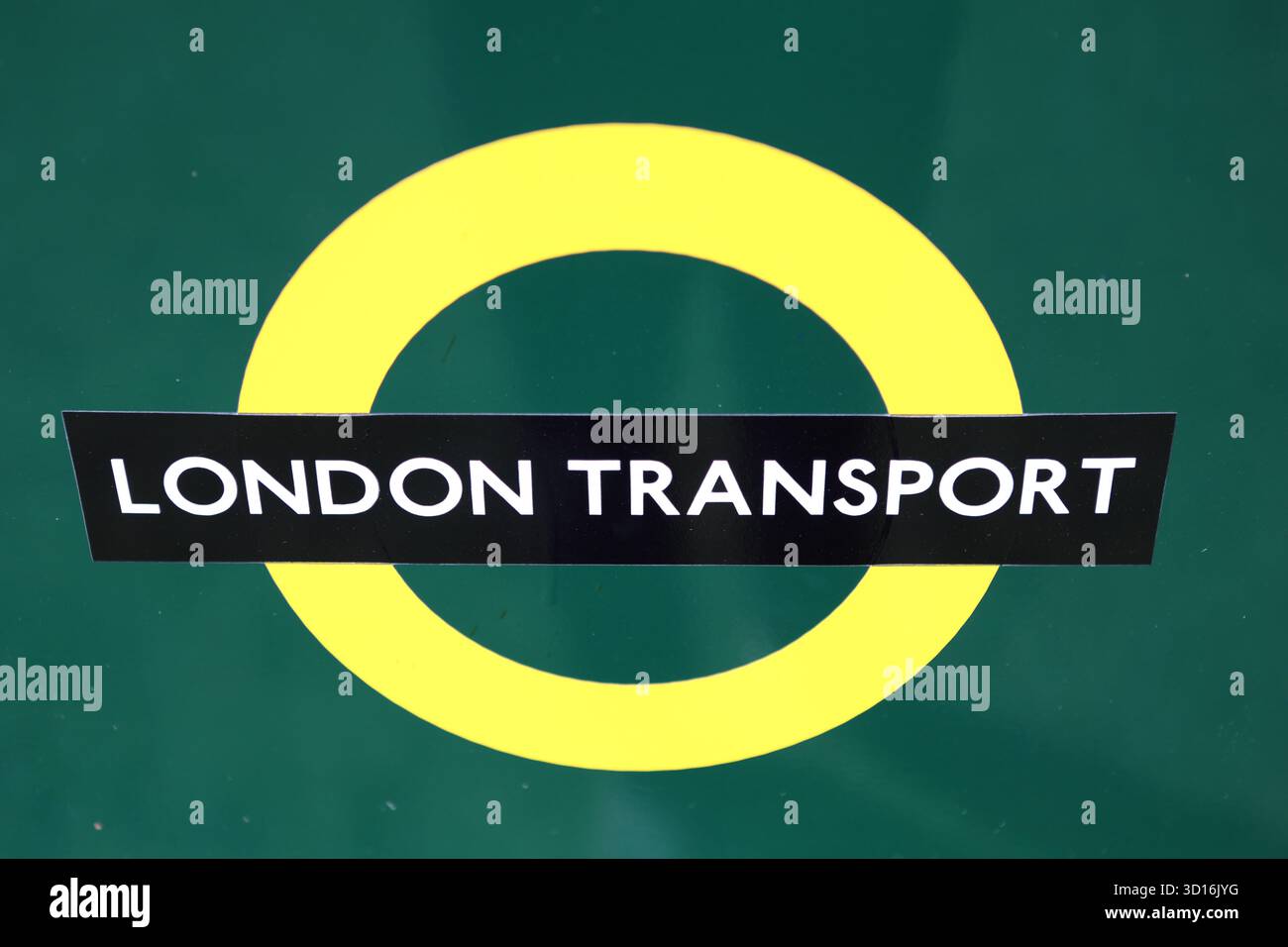 London Transport vintage bus roundel logo green bus with yellow and ...