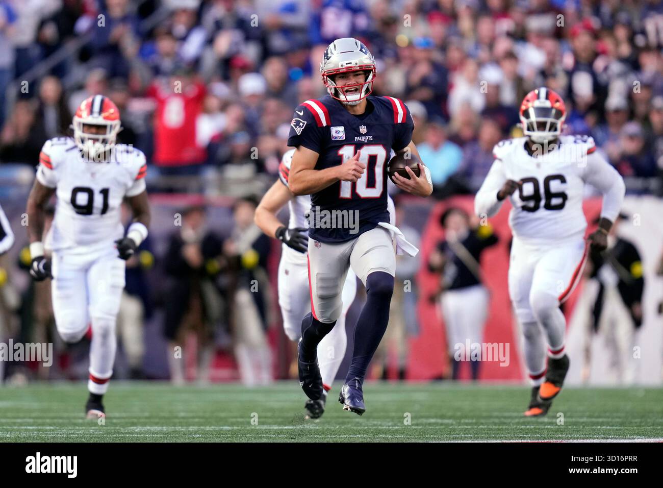 New England Patriots quarterback Drake Maye (10) runs for a gain ...