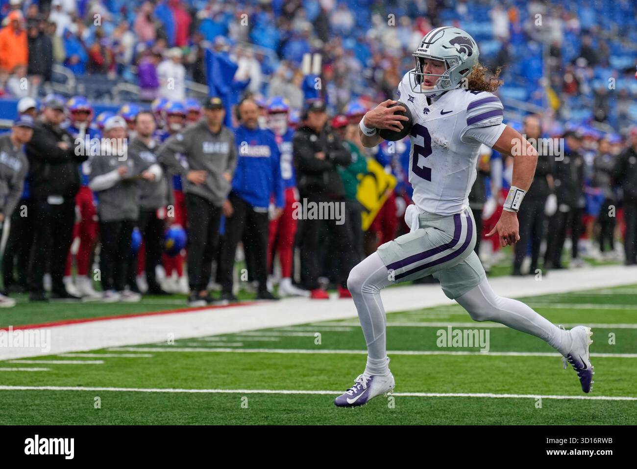Kansas State quarterback Avery Johnson runs for a touchdown during the ...