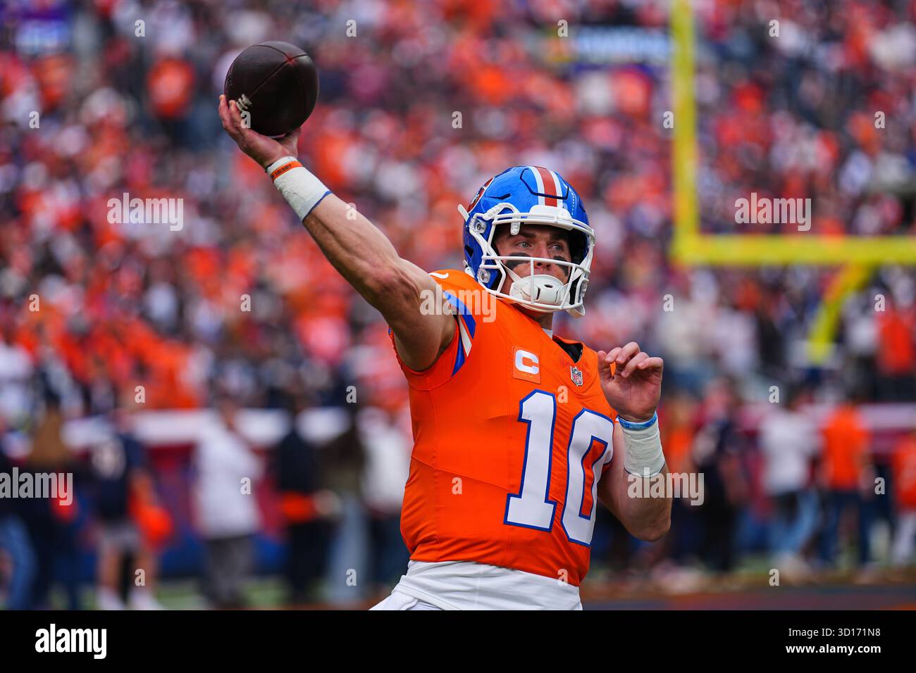 Denver Broncos quarterback Bo Nix warms up before the first half of an ...