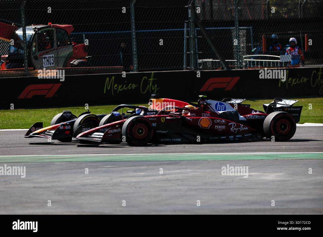 44 HAMILTON Lewis (gbr), Scuderia Ferrari SF-25, action and 01 ...