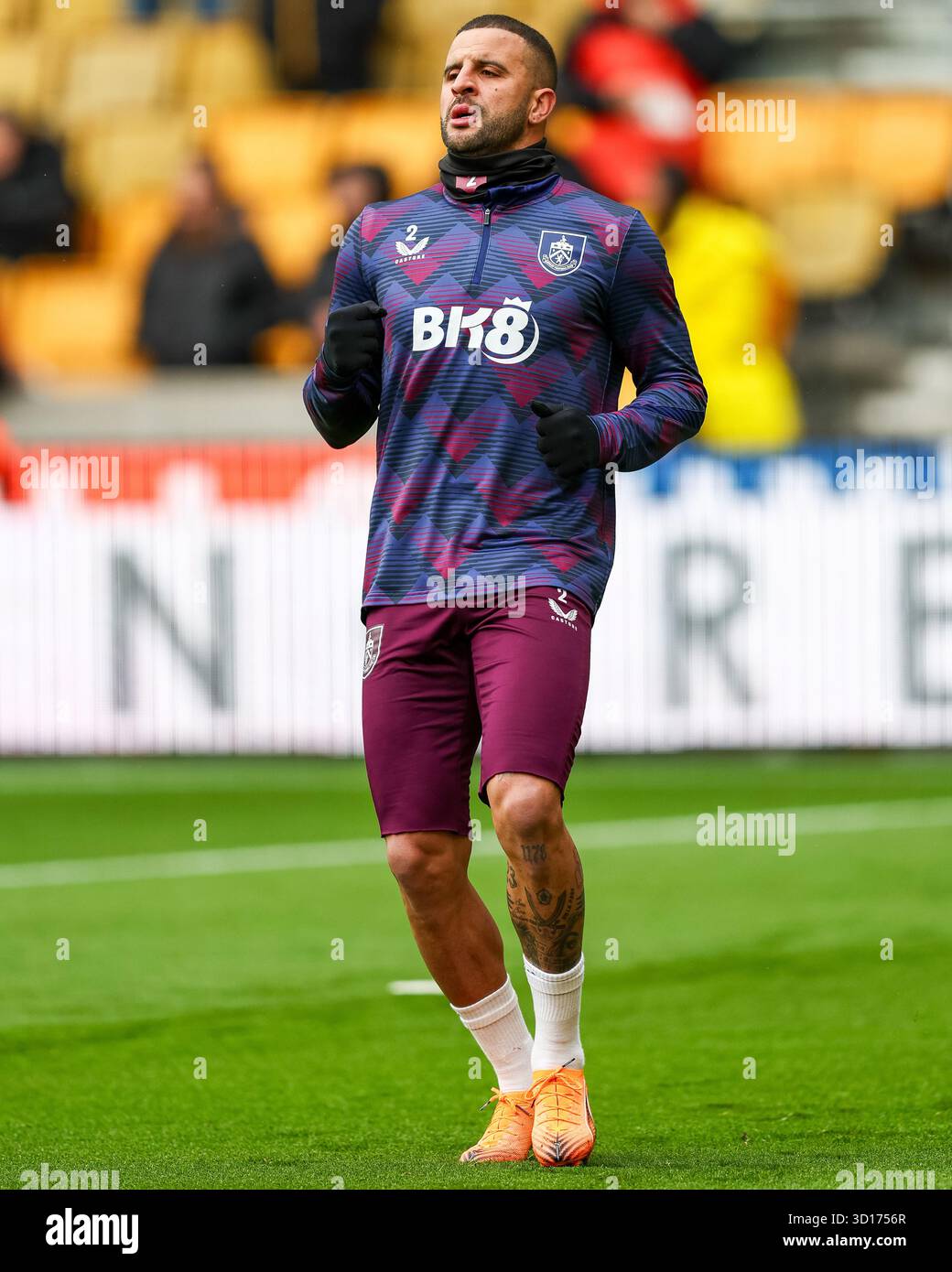 2, Kyle Walker of Burnley FC at warm up during the Premier League match ...