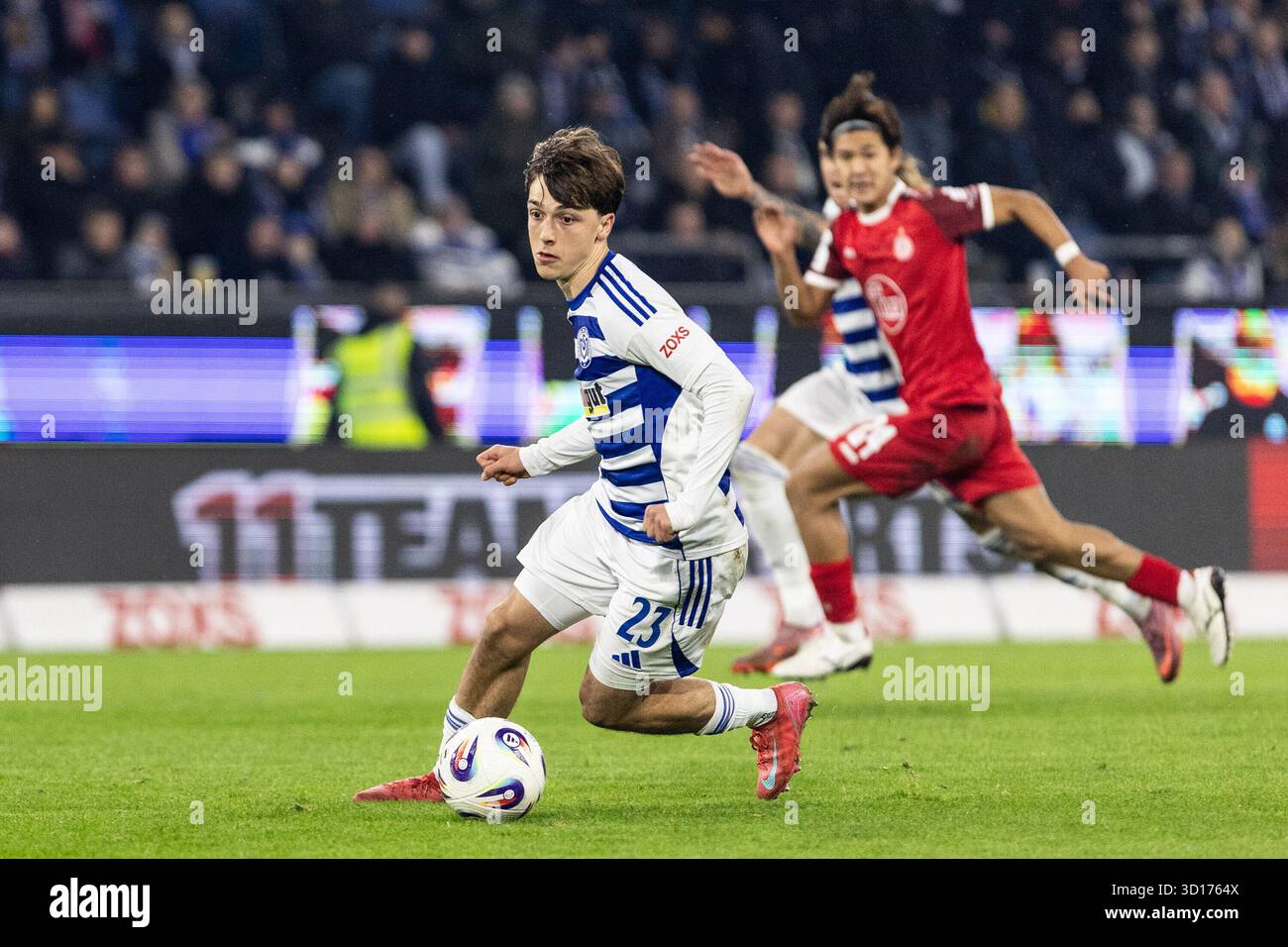 Simon Symalla (MSV Duisburg, 23) 3.Liga: MSV Duisburg - Rot-Weiss Essen ...
