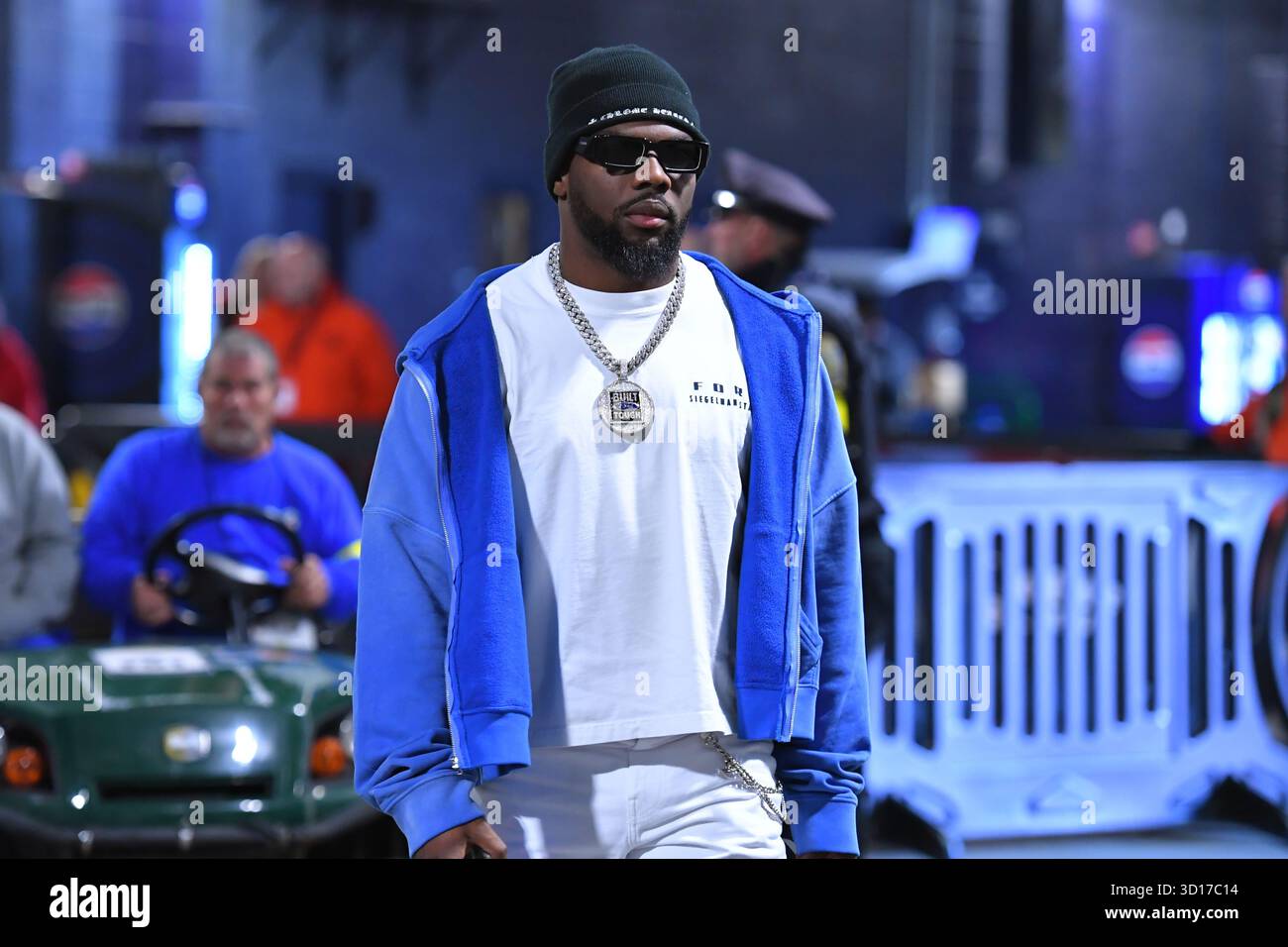Cleveland Browns running back Jerome Ford arrives at Gillette Stadium ...