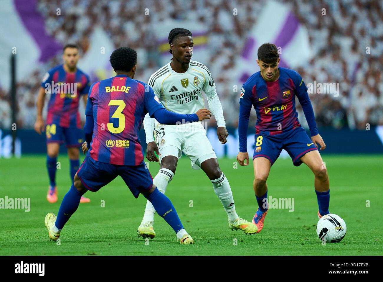 Eduardo Camavinga of Real Madrid CF battles for the ball with Pedri of ...