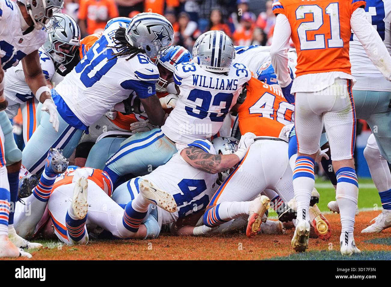 Dallas Cowboys running back Javonte Williams (33) reaches the end zone ...