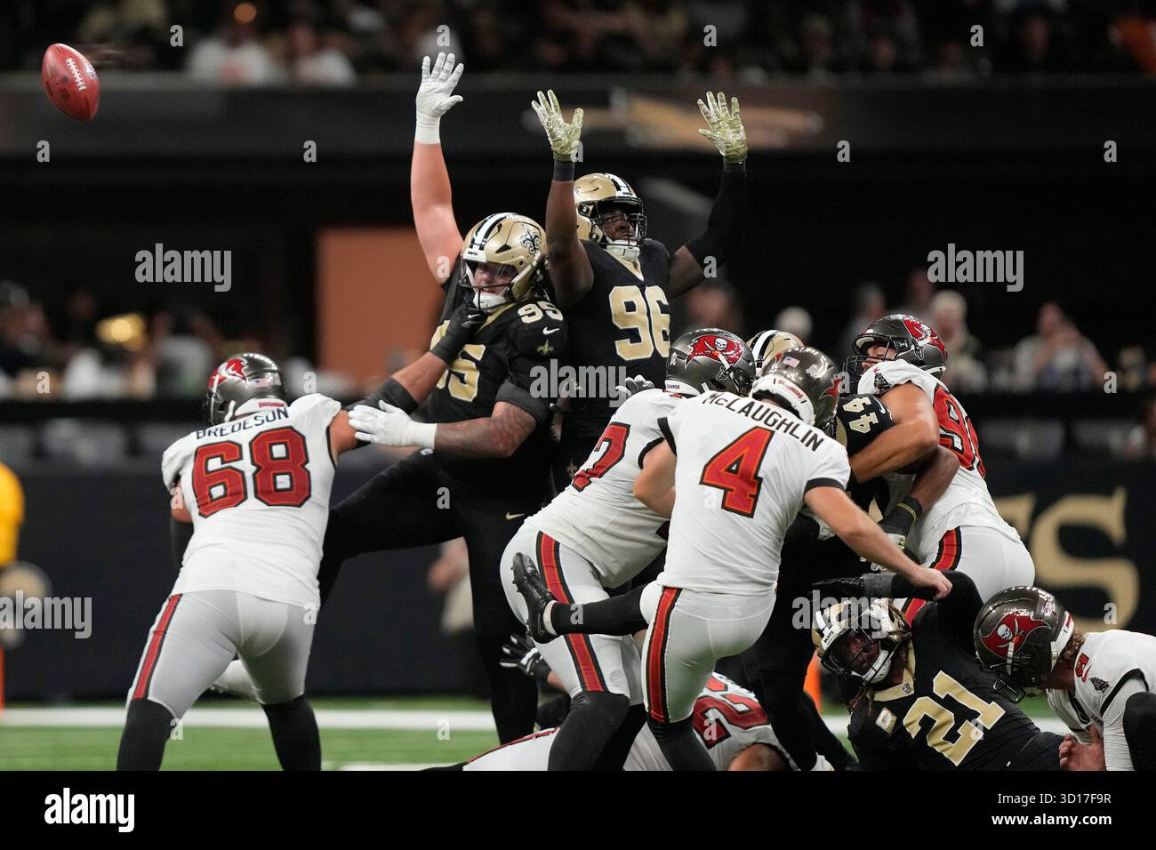 Tampa Bay Buccaneers' Chase McLaughlin (4) kicks a field goal against ...