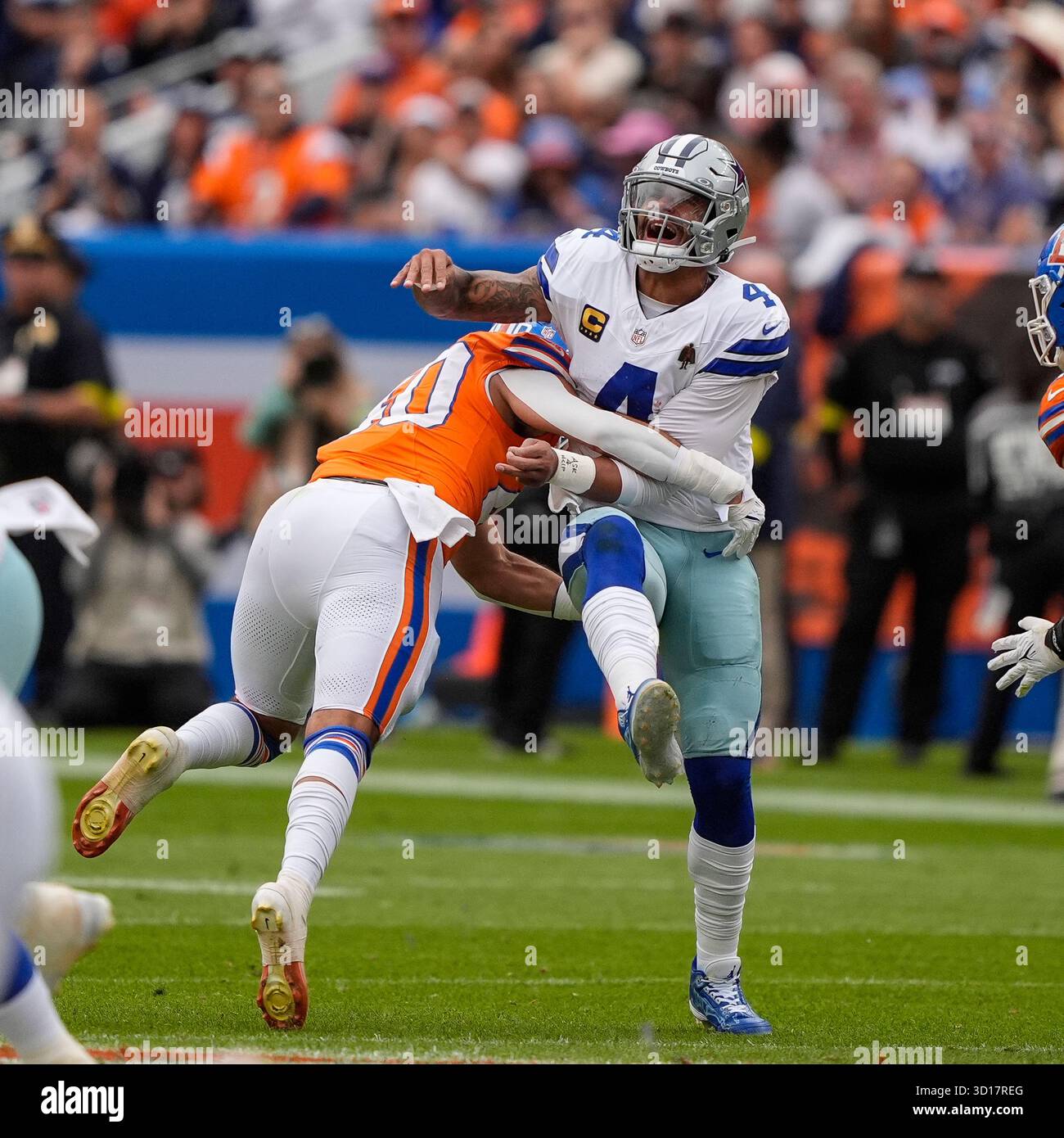 October 26, 2025: Dallas Cowboys quarterback Dak Prescott (4) grimaces ...