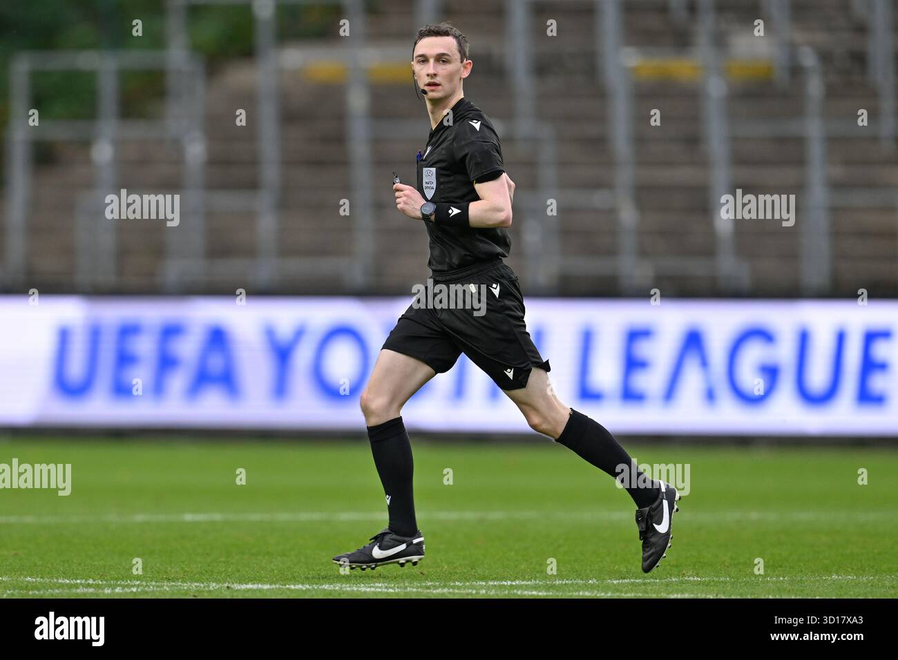 referee Ben Mcmaster pictured during the matchday 3 Uefa Youth League ...