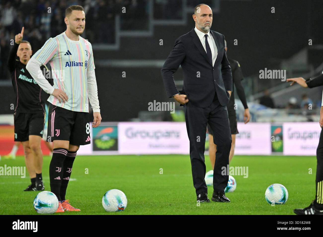 Juventus trainer Igor Tudor reacts during the serie A Enilive match ...