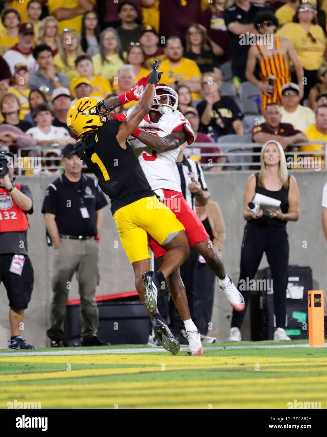 October 25, 2025: Arizona State Sun Devils defensive back Keith Abney ...