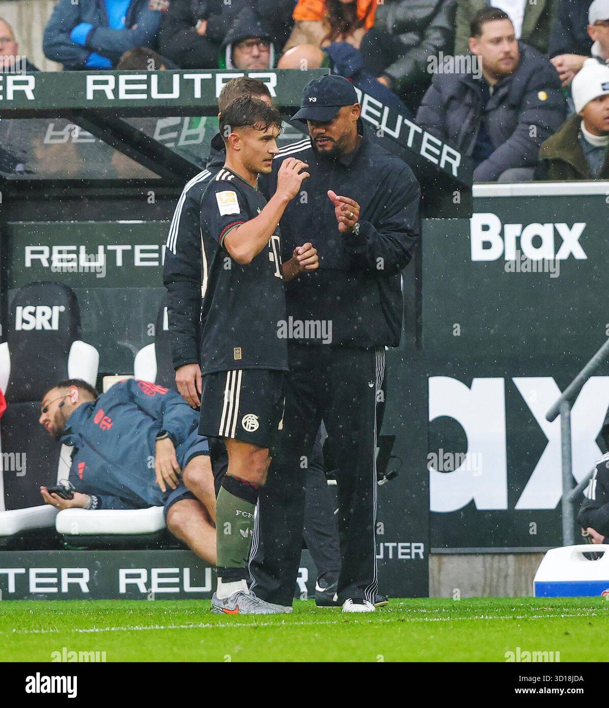 Tom bischof fc bayern munich head hi-res stock photography and images ...