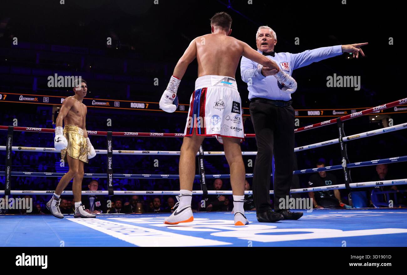 Danny Quartermaine (left) and Royston Barney-Smith in the IBF and WBO ...