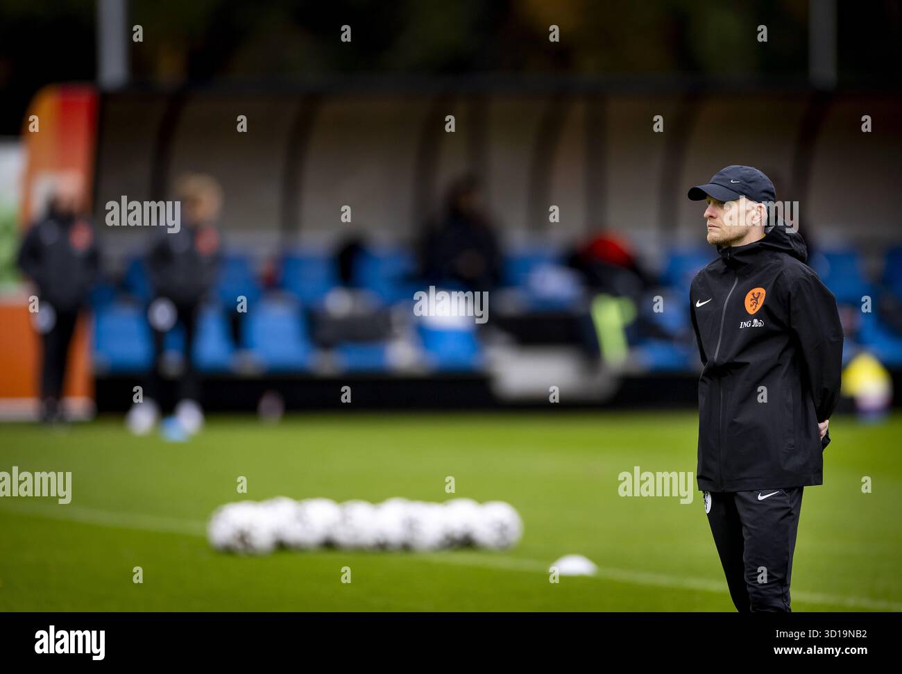 ZEIST - National coach Arjan Veurink during a training session. The ...