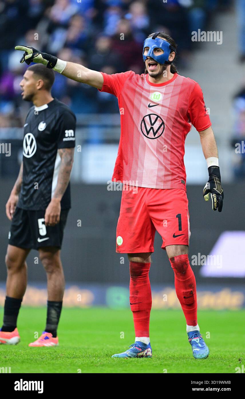Goalkeeper Kamil Grabara (Wolfsburg) Hamburg, October 25, 2025, Soccer ...