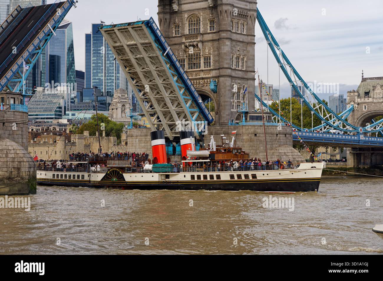 Ancient river paddle steamer hi-res stock photography and images - Alamy
