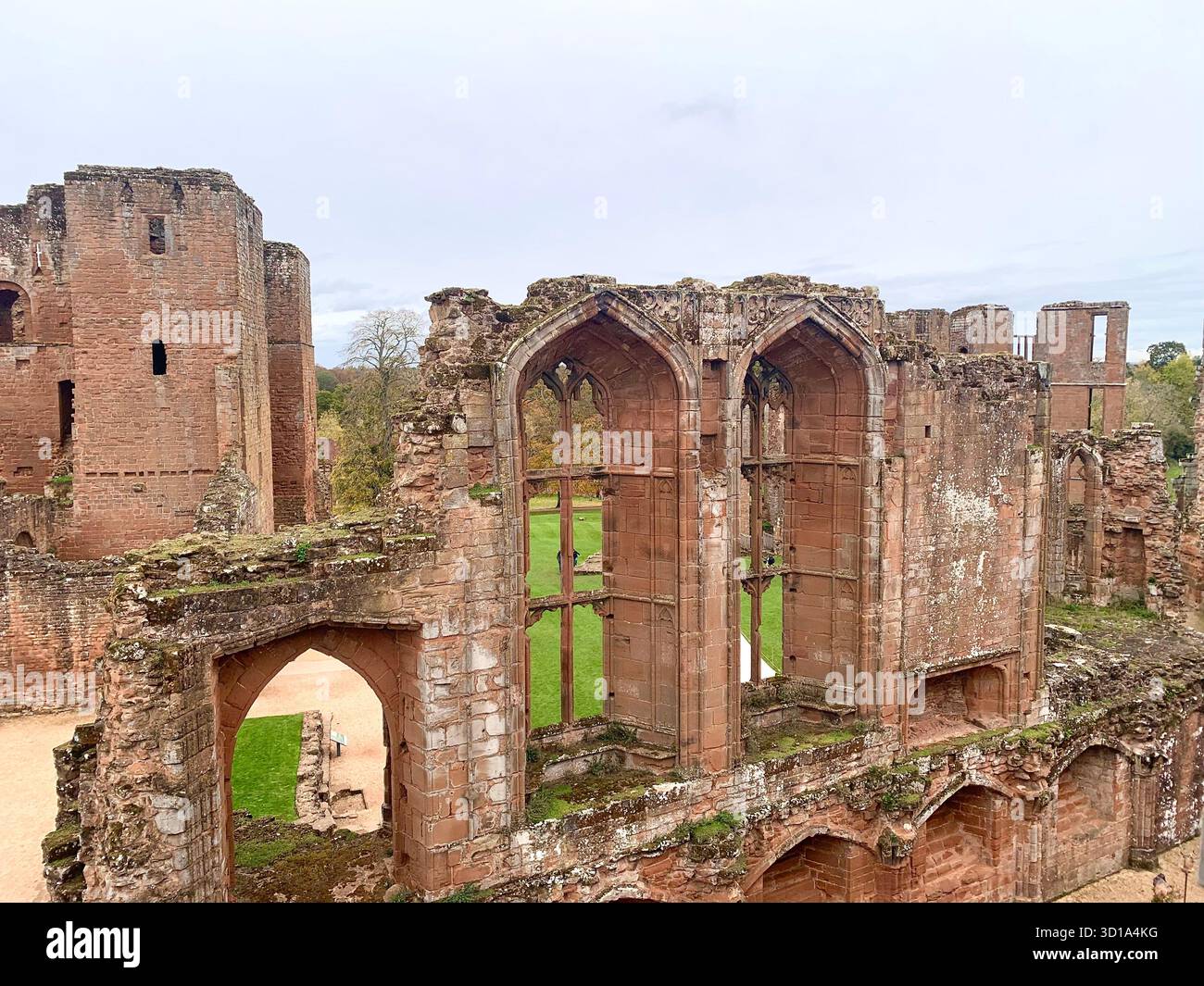 Kenilworth Castle Warwickshire history historic Elizabeth 1st old ...